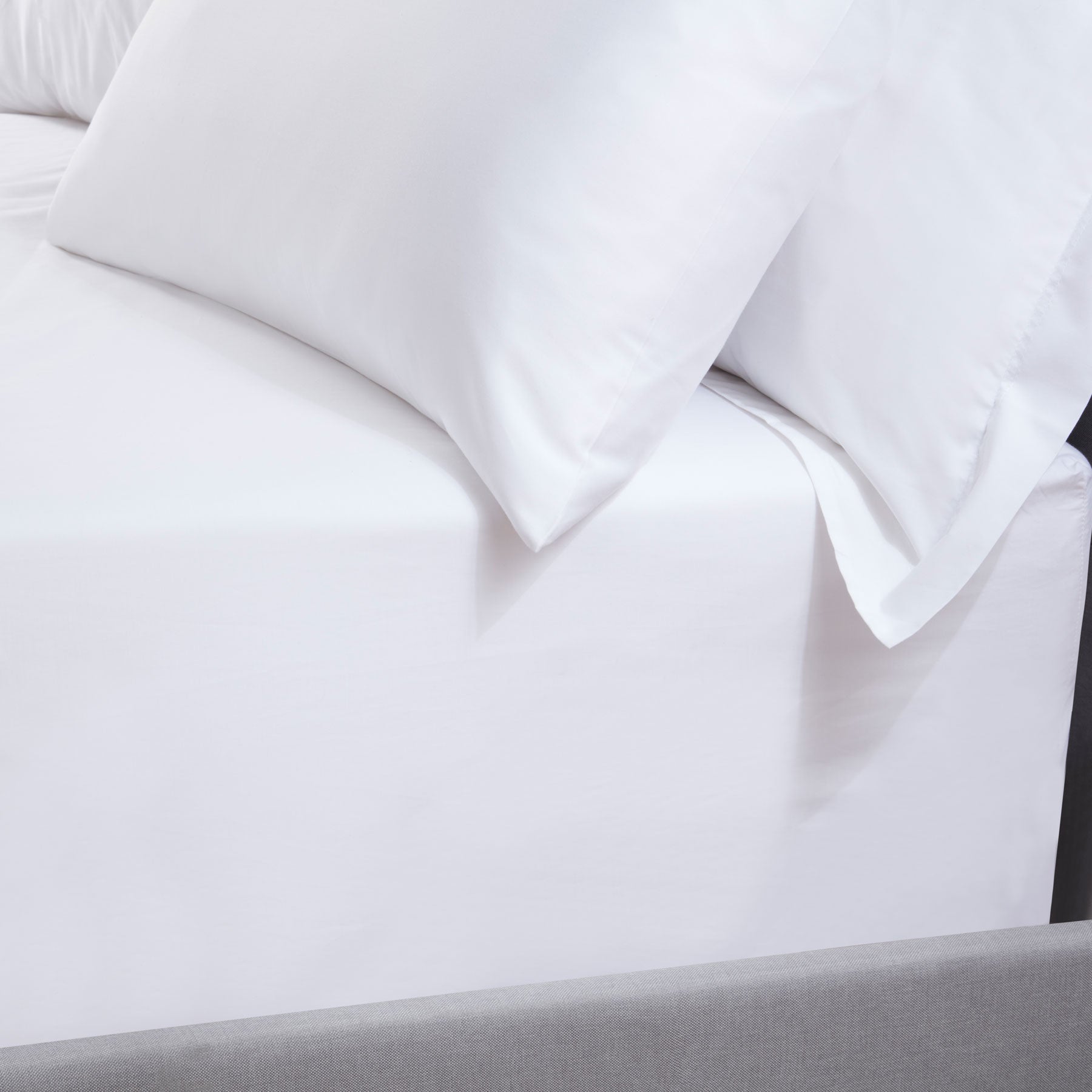 White Cotton Fitted Sheet - 250 / 500 Thread Count | Laud Sleep UK